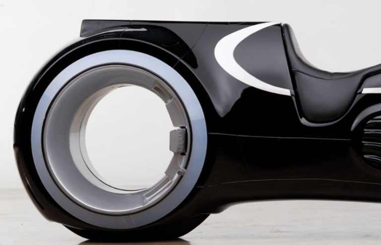 A Fully-Functional Daniel Simon-Designed TRON Lightcycle Just Sold for ...