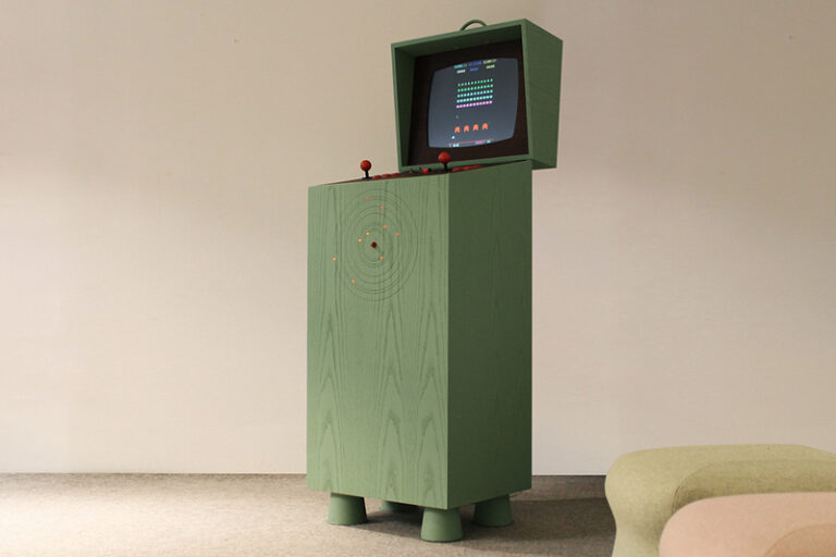 These Handmade Wood Retro Arcade Cabinets Are Inspired by the Earliest ...