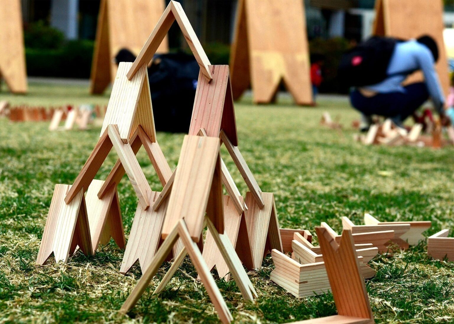 Japanese Architect Kengo Kuma Introduces Minimalist "Japanese LEGO ...