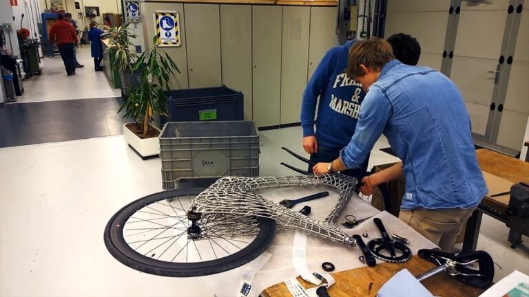Welding Robot Helps Create First Stainless Steel '3D Printed' Bicycle ...