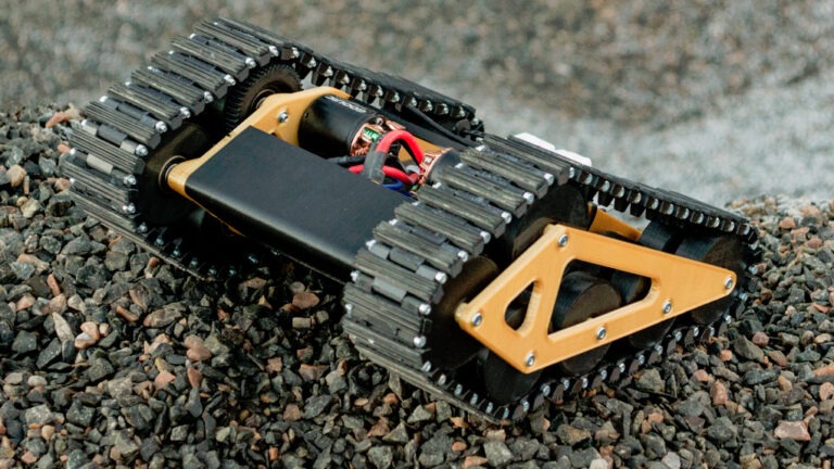 Model of the Week: RC Speed Tank [Roll Out!] - SolidSmack