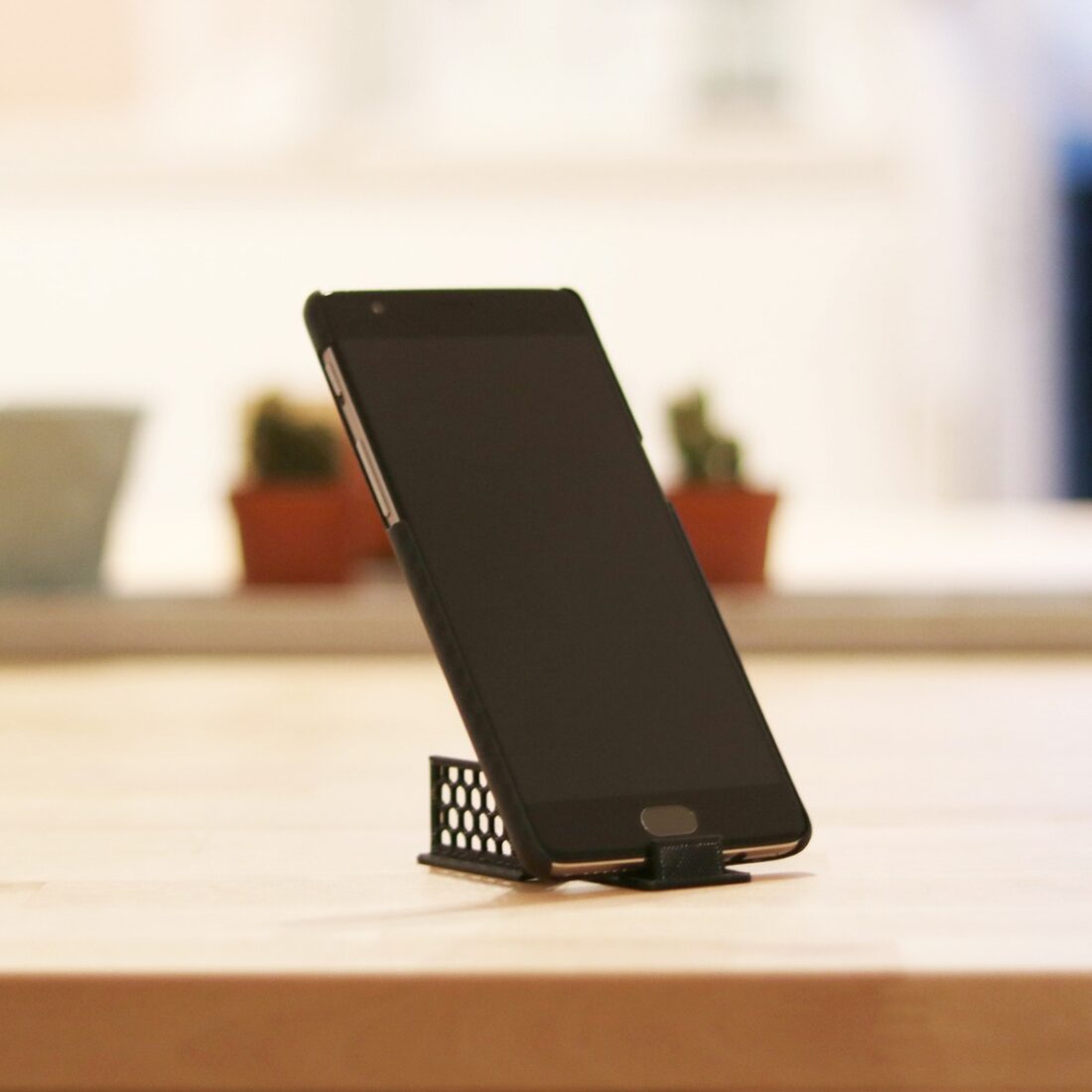 Model of the Week: Credit Card Mobile Phone Stand [Handy!] - SolidSmack