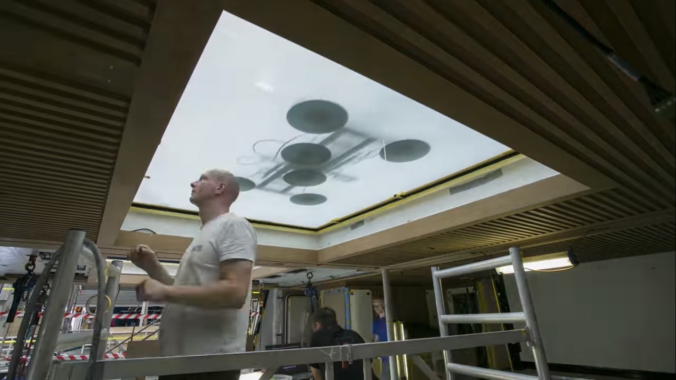Behind the Design: This Superyacht Construction Timelapse is Insane ...