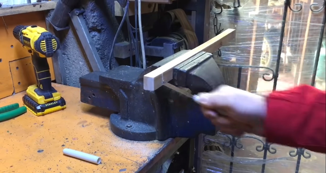 Weekend Builds: How to Make a Pocket Hacksaw - SolidSmack