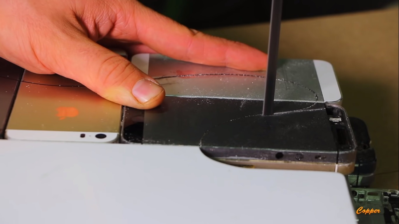A Guitar Made From 107 iPhone Cases - SolidSmack