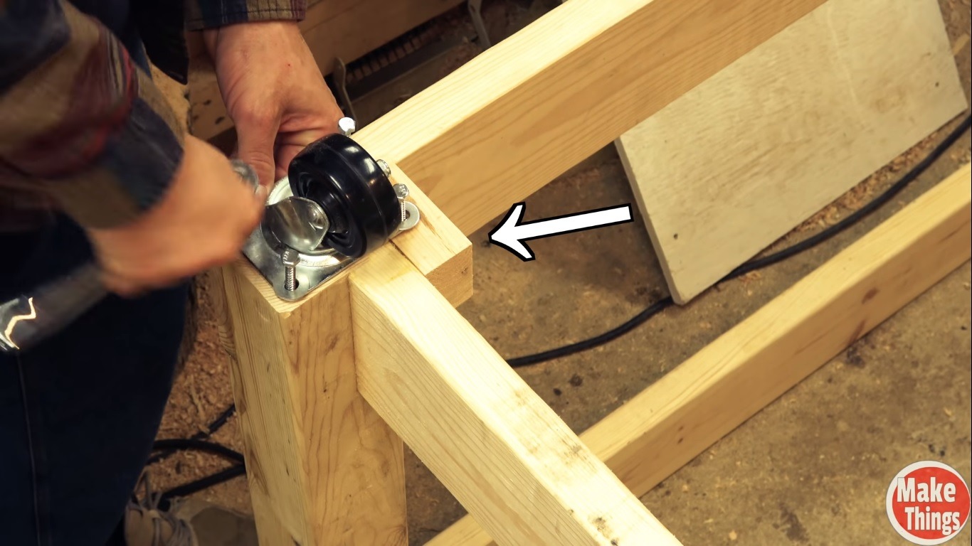 Make Your Own Wooden Table Using 2x4s And Dowels for Under $100 ...