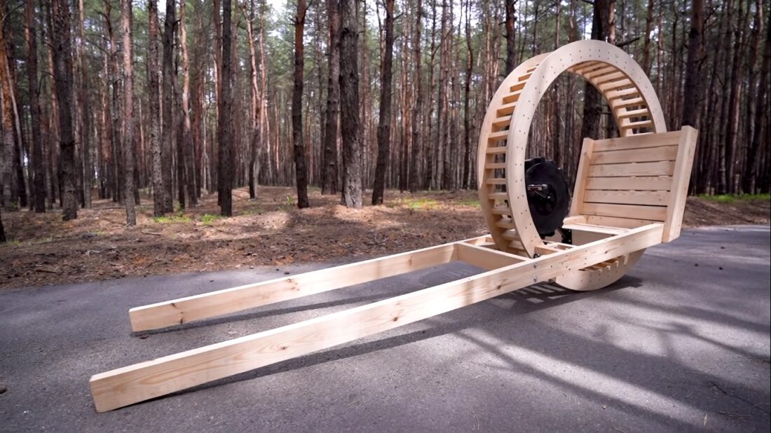 This Wooden Monowheel Lets You Pedal Through The Streets in Style ...