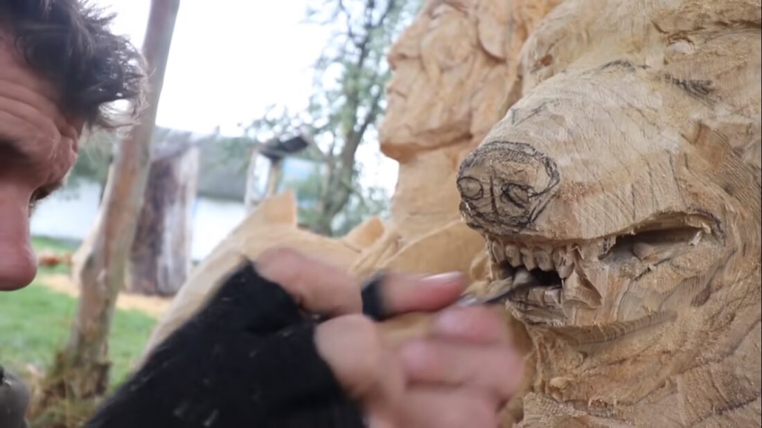 Watching A Native American Chainsaw Carving Being Made Is Both Relaxing ...