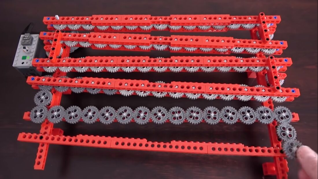 Brick Experiment Channel Attempts To Make Longest 1:1 LEGO Gear Train ...