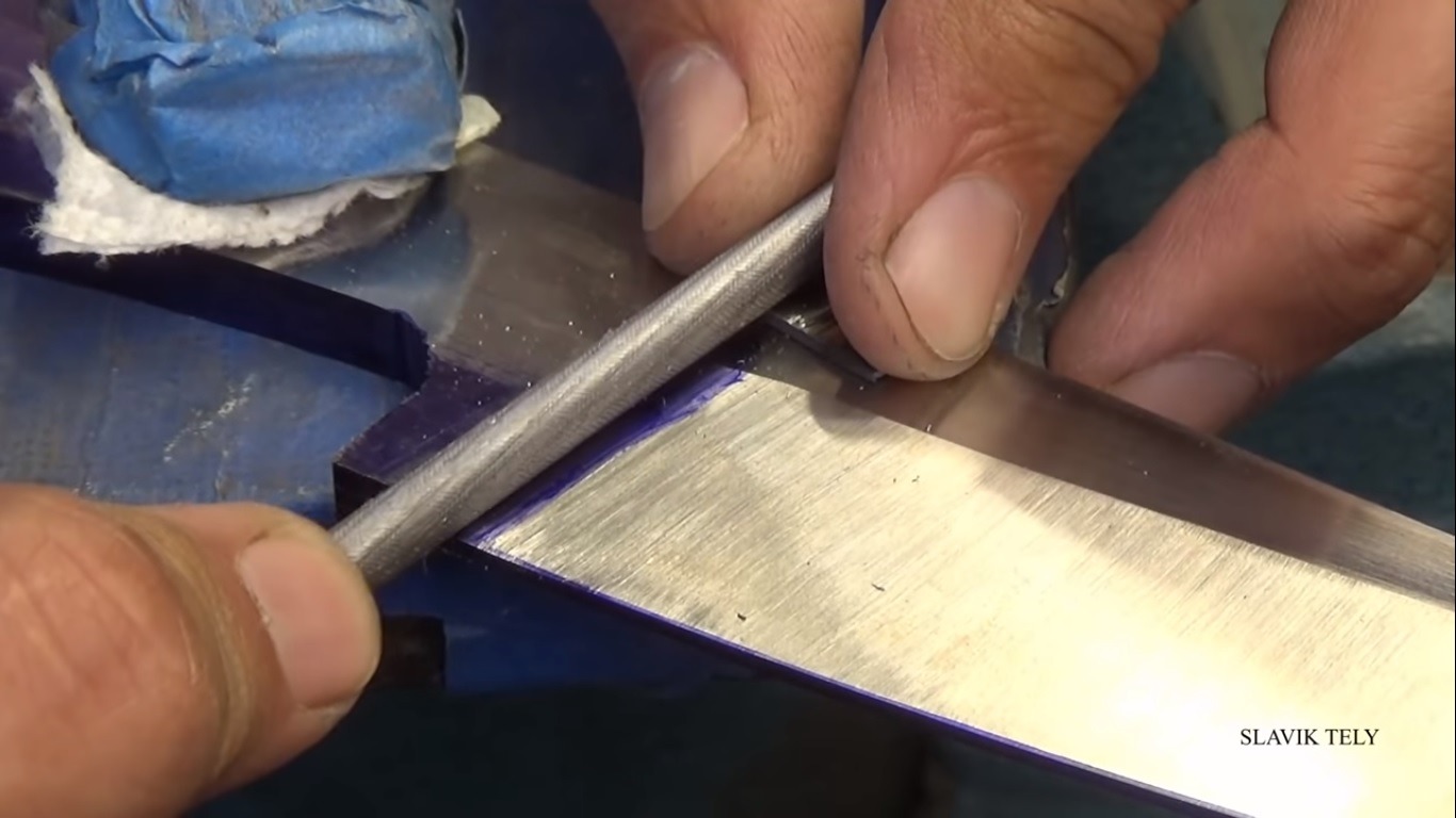 This Full Tang Knife is Made From Single Slab of High Carbon Steel ...