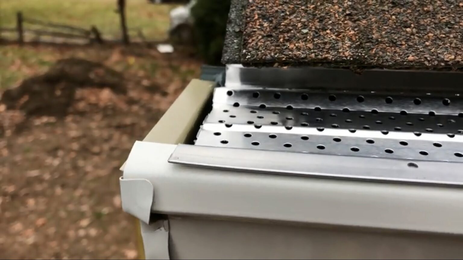 5 Best Low-Maintenance Gutter Guards for Complete Water Management ...