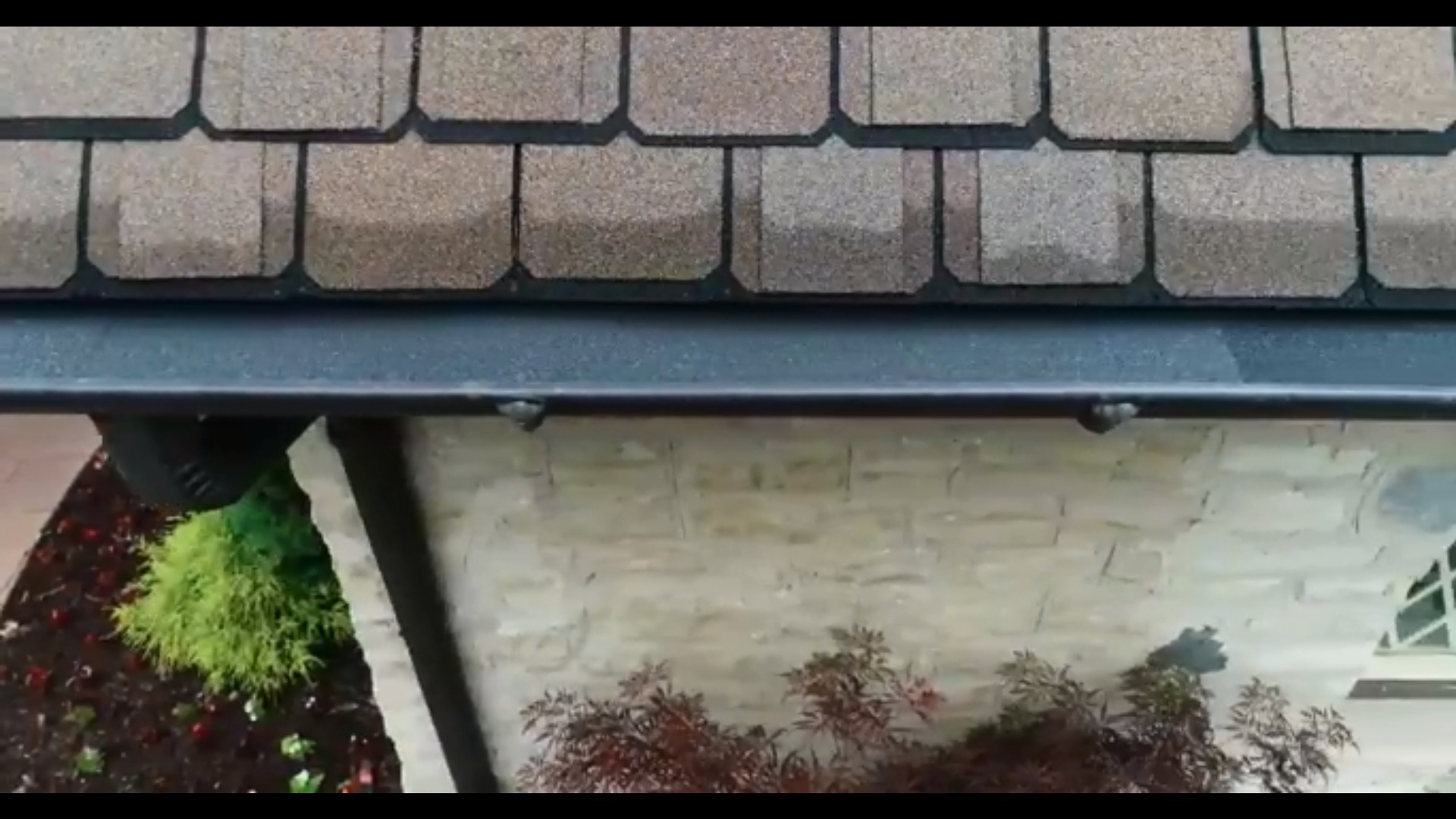 5 Best Low-Maintenance Gutter Guards for Complete Water Management ...