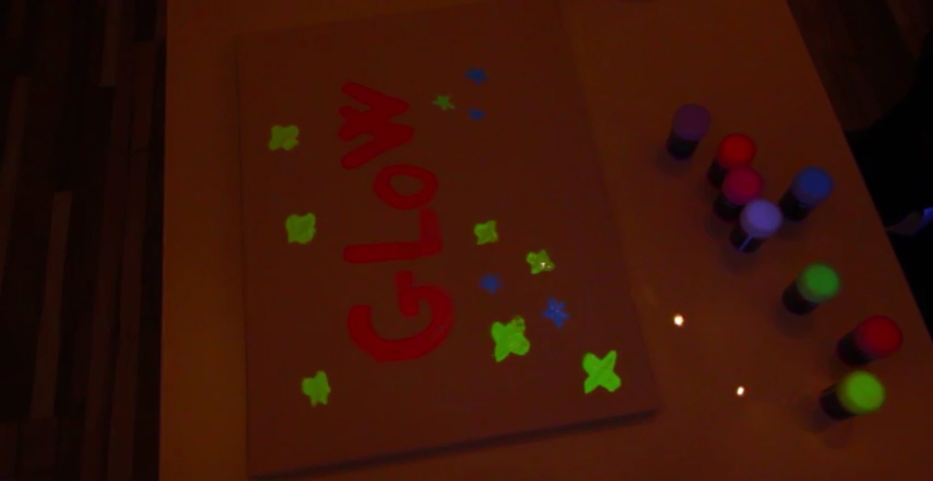 Best Glow-in-the-Dark Paints for Art and Home Decor Projects (2021 Review)