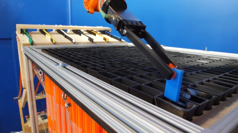 Here’s Dom the Robot: The Next Great Domino Artist