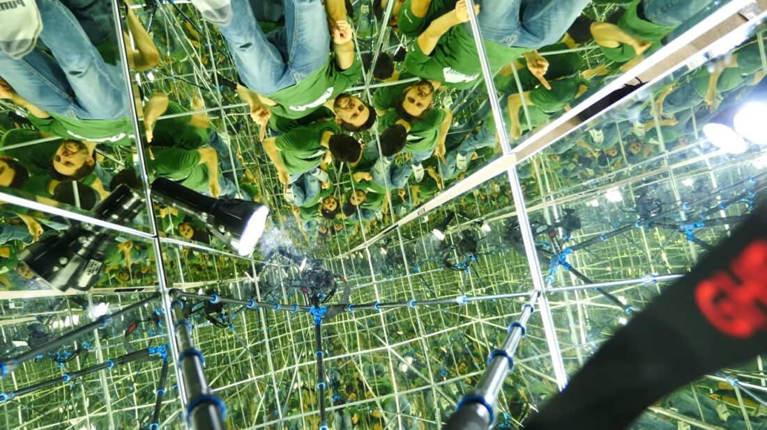 Step Inside A Completely Reflective Room of Mirrors