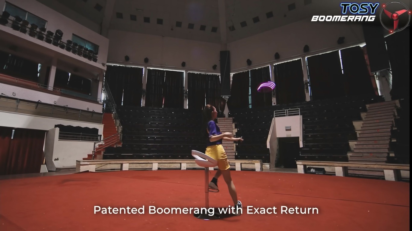 TOSY Flying Duo Is An LED Frisbee and Boomerang All-In-One - SolidSmack