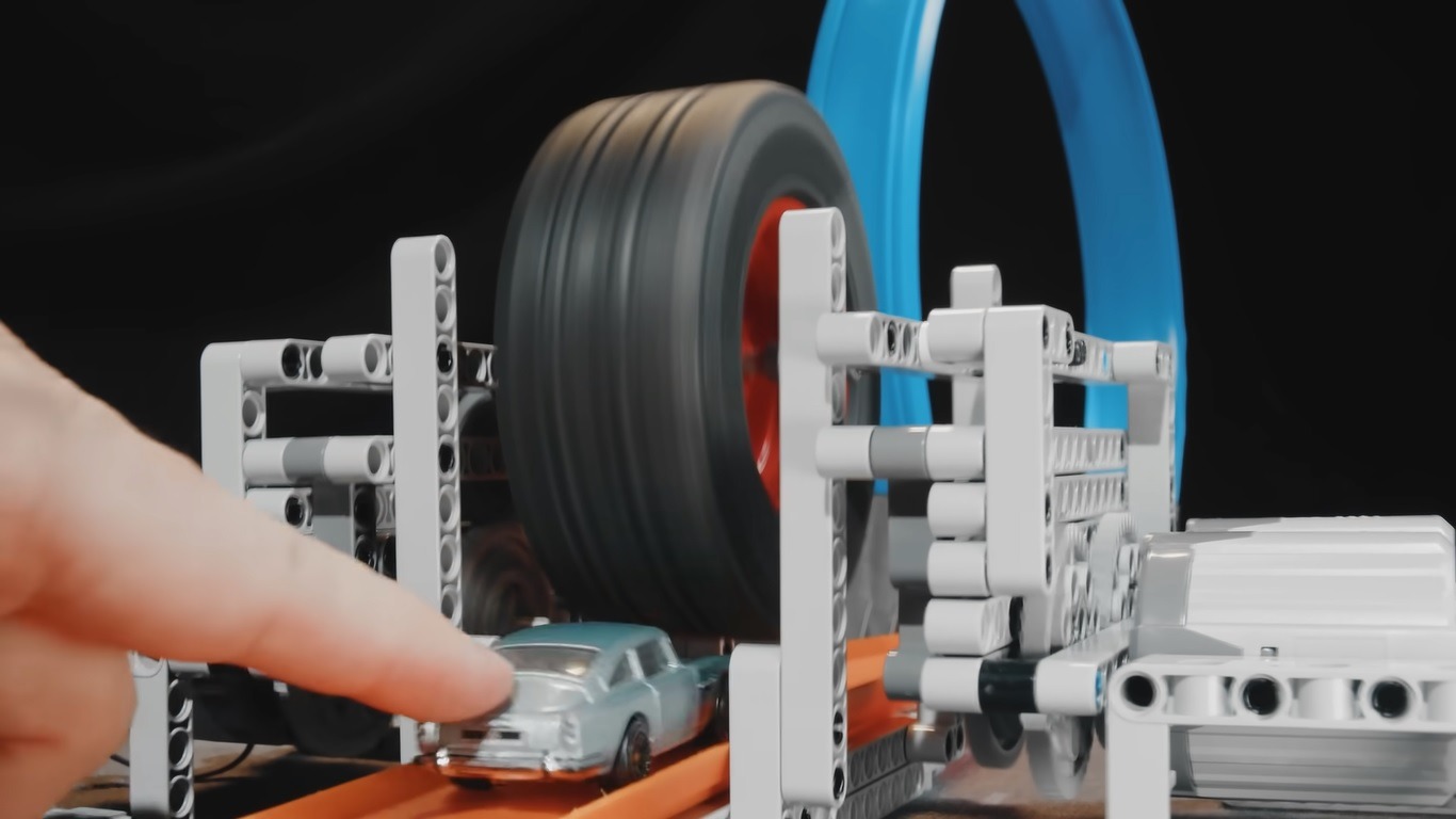 Speed Up Your Hot Wheels Tracks Using LEGO Technic Pieces - SolidSmack
